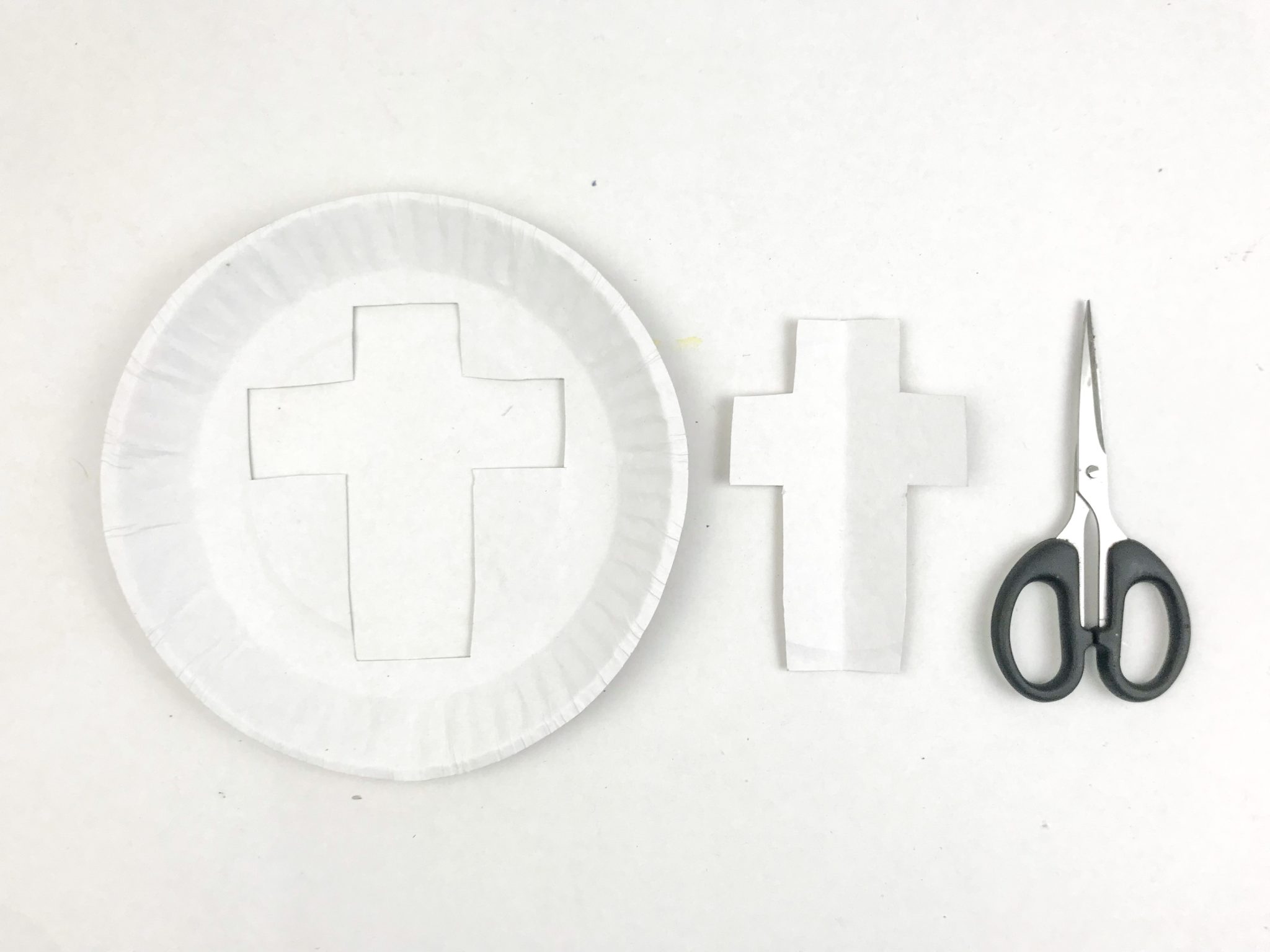 Paper Plate Yarn Cross - Creative Catholic Mamas